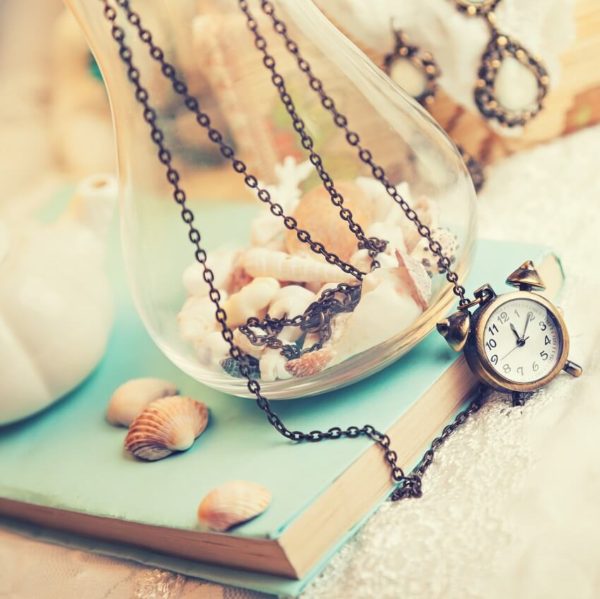 5 Keys to Make Decluttering Sentimental Items Easier | Filling the Jars